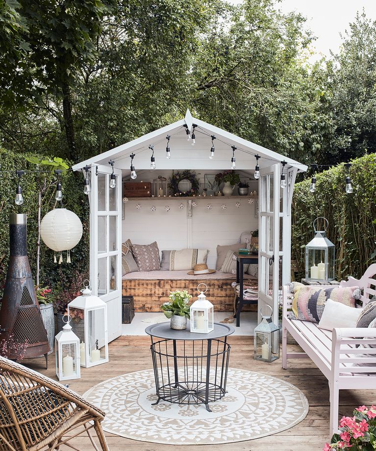 Garden experts give their top tips for creating a cozy summer house ...