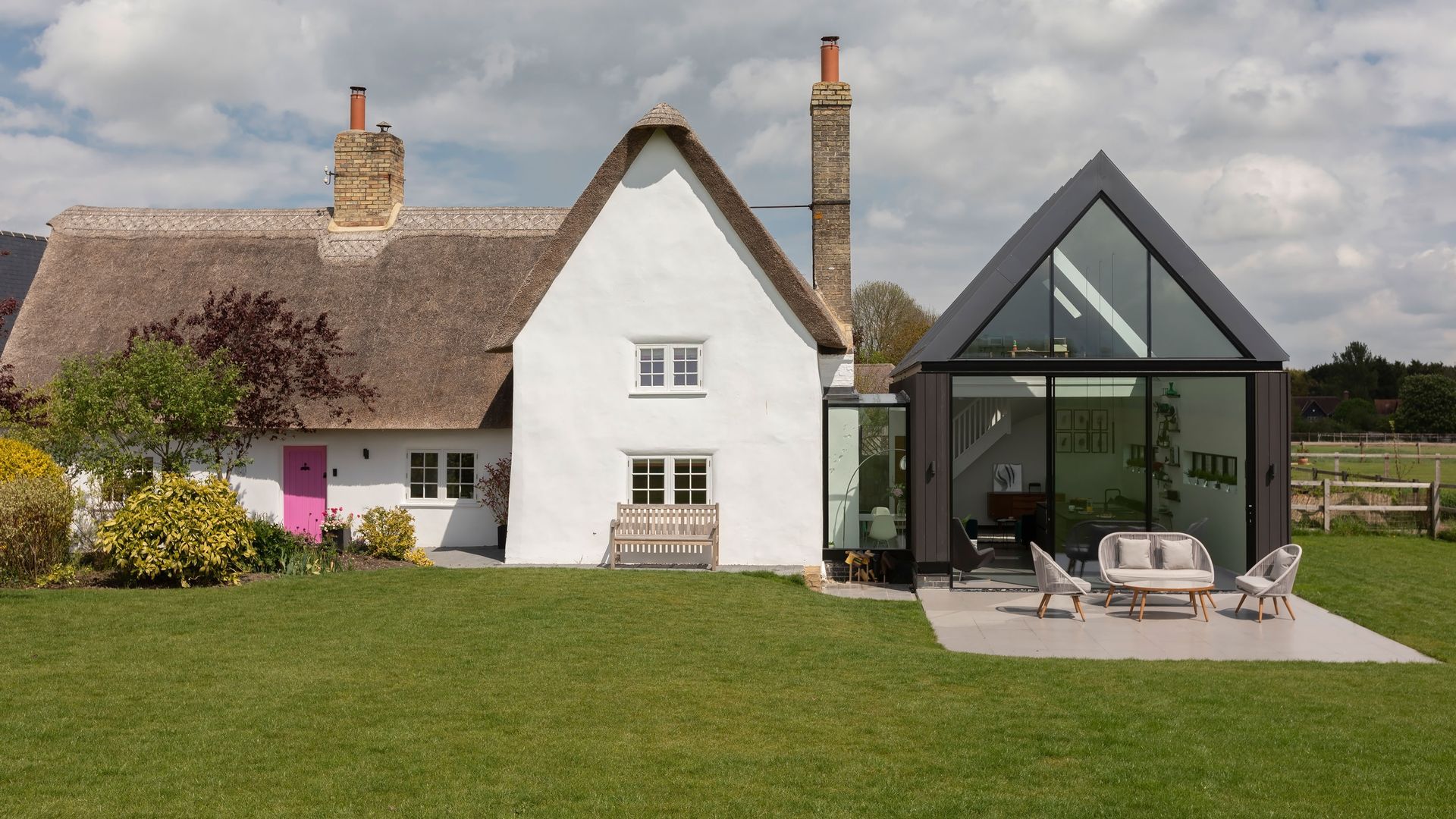 Real home: this charming cottage has a stunning modern extension | Real ...