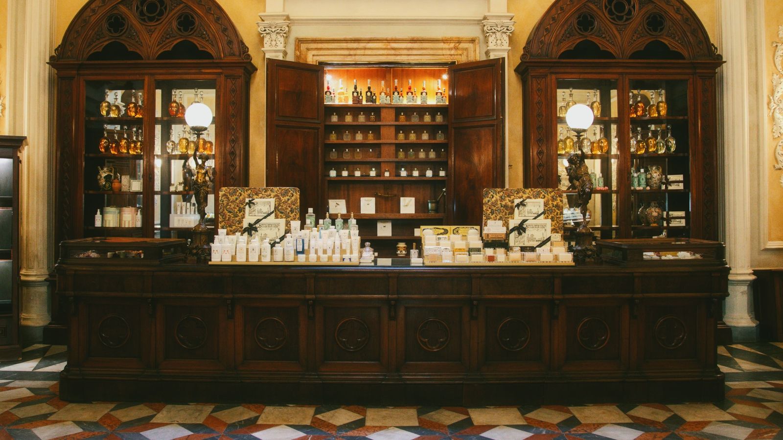 7 Perfumeries in London With Intoxicating Design Flair | Livingetc