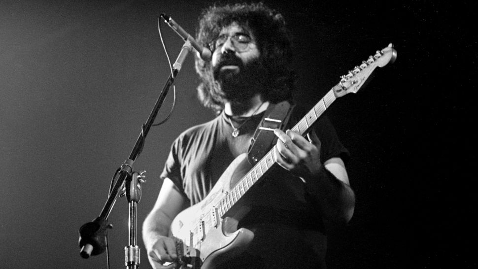 Get a Close Look at Jerry Garcia's Iconic "Alligator" Strat in this ...