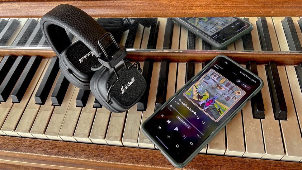 Marshall Major V review: Signature sound and 100+ hours playback | Tom ...