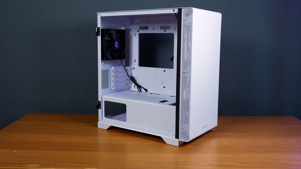 I've taken a proper bargain of a case from Thermaltake and built a ...