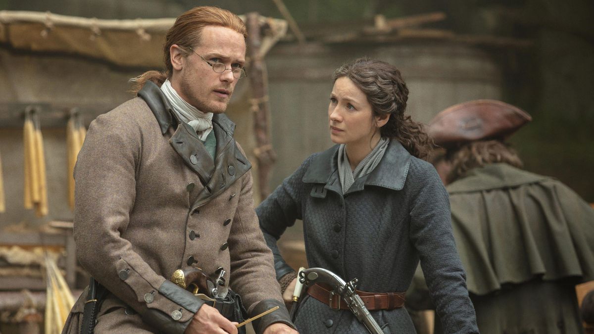 Watch Caitriona Balfe and Sam Heughan Play 'How Well Do You Know Your ...