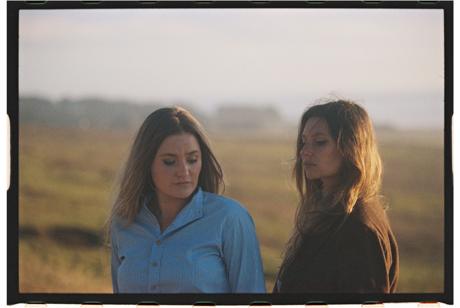 Aly & AJ Open Up About 'Silver Deliverer' and Their Music Taste | Marie ...