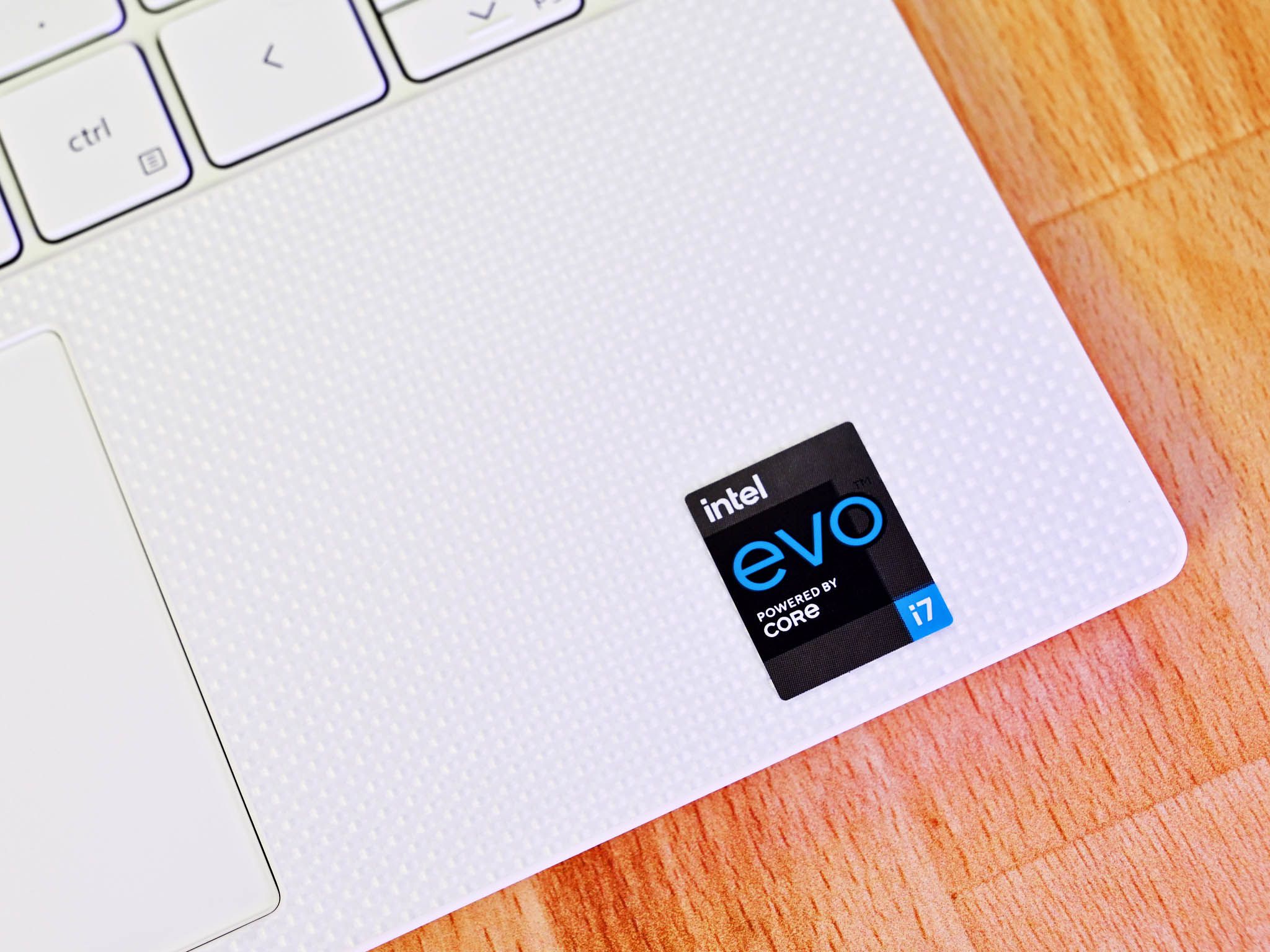 Intel hits 5GHz in new Core i7 U-series processor, offers its first 5G ...