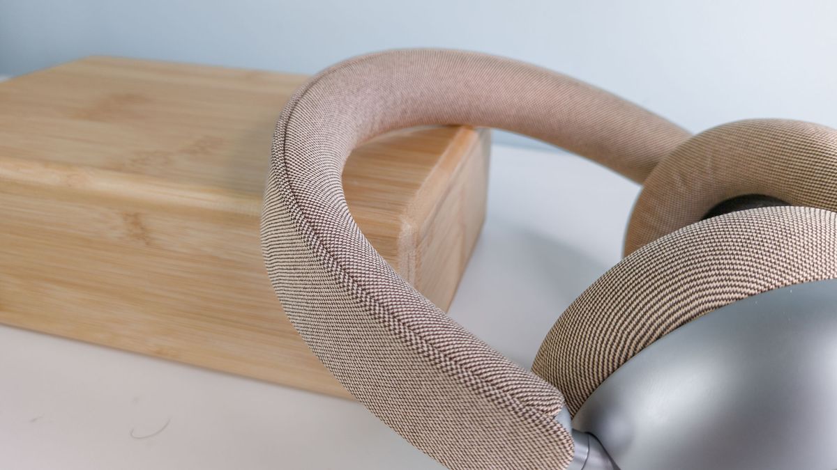 I just tested these headphones powered by vacuum tubes — and they sound ...