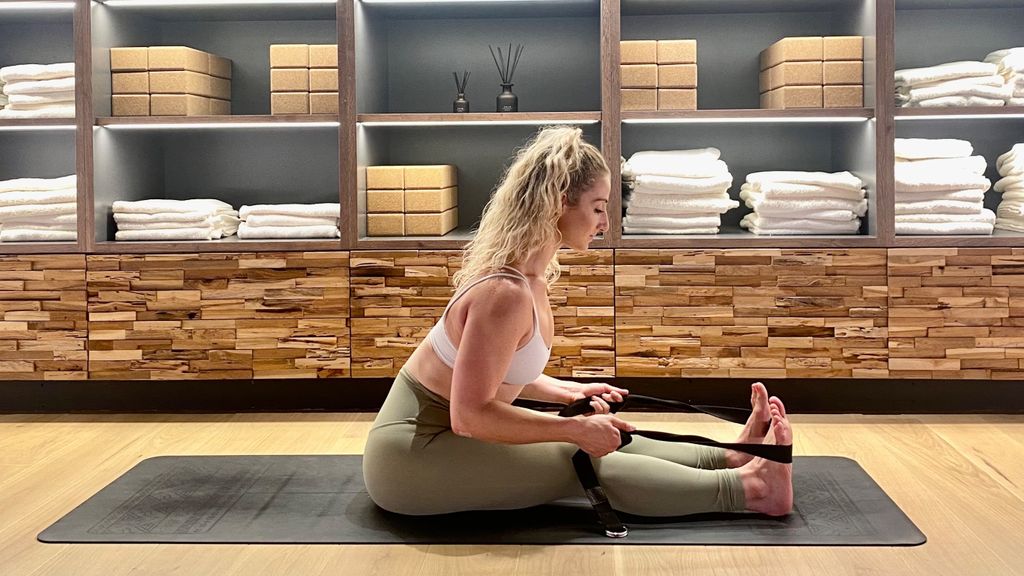 Eight-move yoga straps for stretching routine for beginners | Fit&Well
