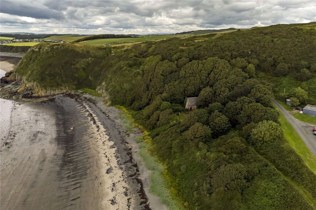 A grand country house and 329-acre estate for sale at £1.89 million ...