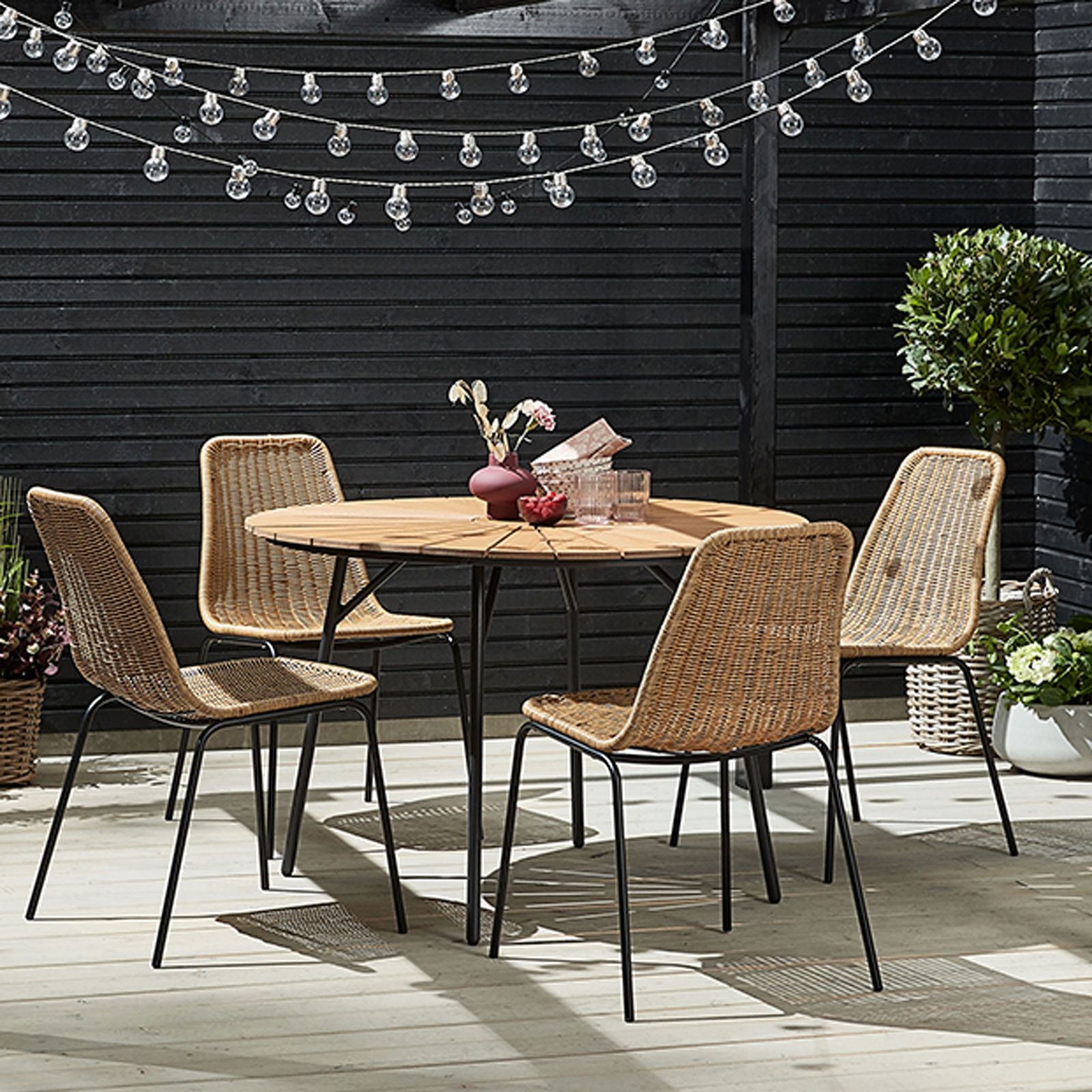 15 garden table ideas – stylish seating for your outside space | Ideal Home