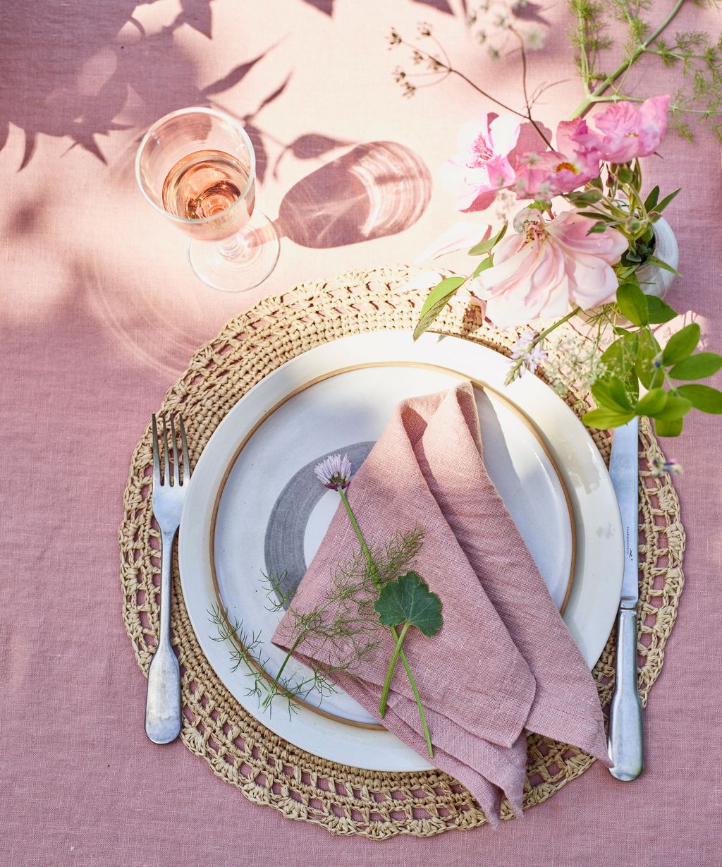 Dining table styling: how to make yours dinner-party ready | Homes and ...