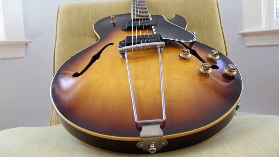 The Gibson ES-225 Remains One of the Most Overlooked Golden Era Guitars ...