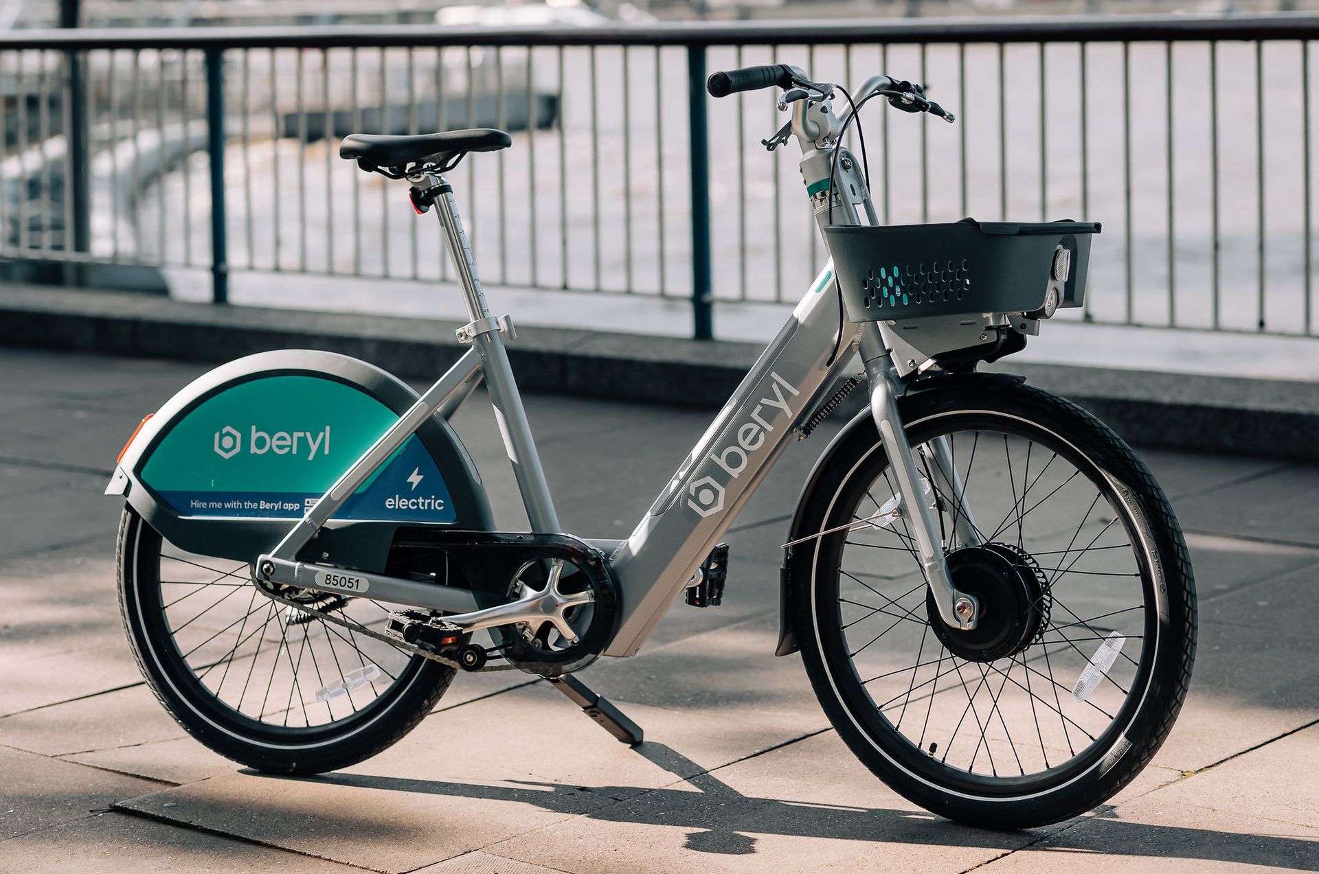 I test rode the newest shared e-bike on the market, and it might be the ...