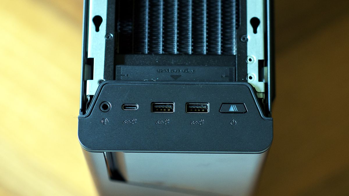 Asus ROG G22CH Review: Small and Powerful, But Loud | Tom's Hardware