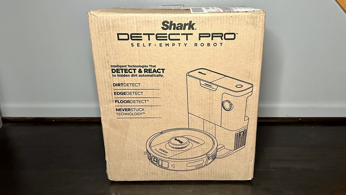 Shark Detect Pro Self-Empty Robot Vacuum review | Top Ten Reviews