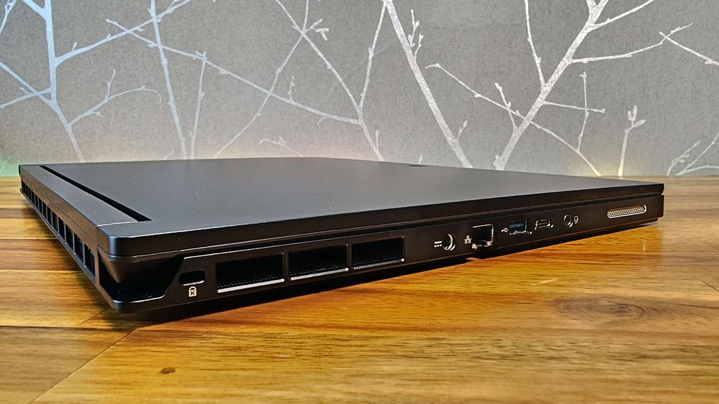 Hands-On: Acer's Blade-Like Predator Triton 17 X Takes Clear Aim at ...