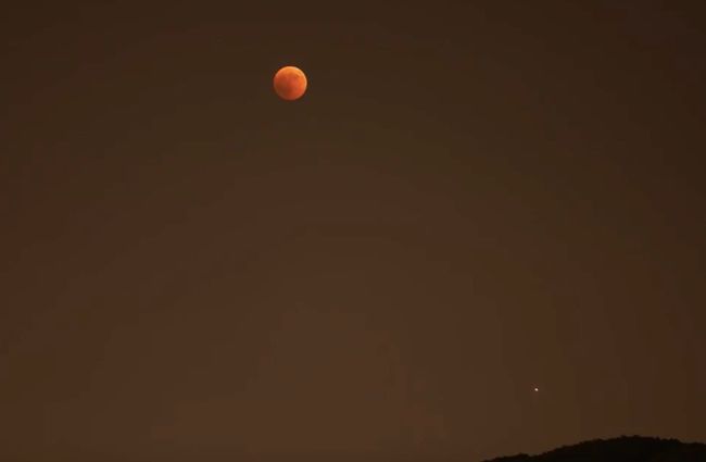 Longest Lunar Eclipse of the Century Dazzles Skywatchers | Live Science