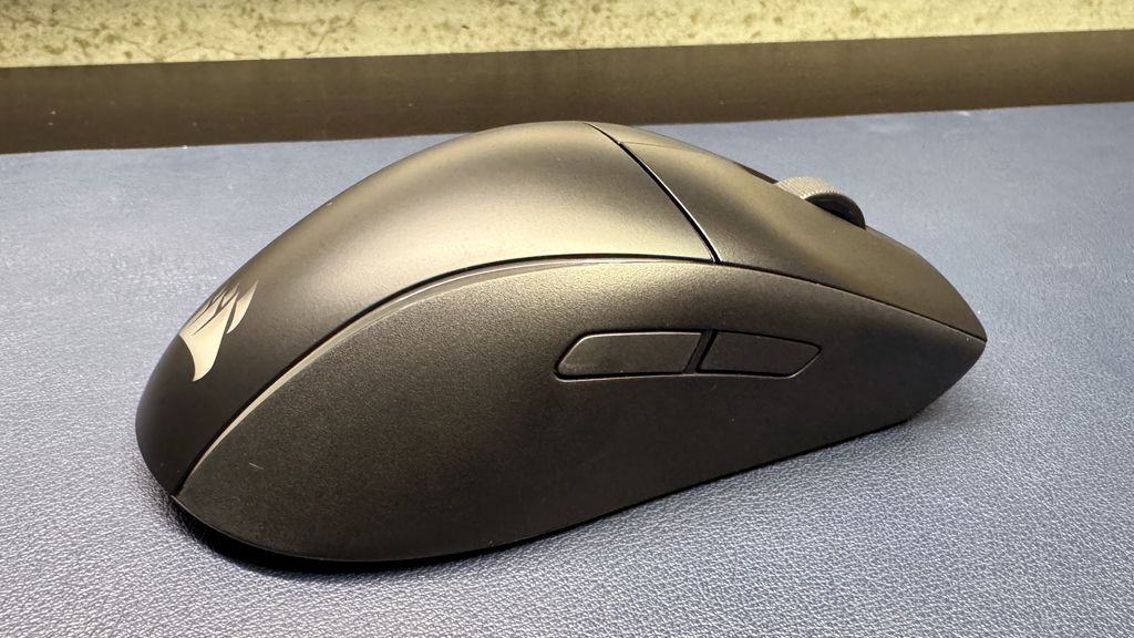 Corsair M75 Wireless Review: Buttons on both sides | Tom's Hardware