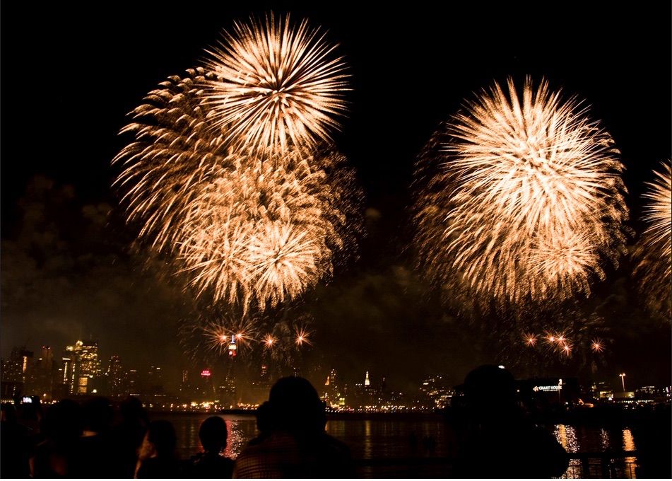Here's How 10 New Year's Eve Traditions Got Started | Live Science
