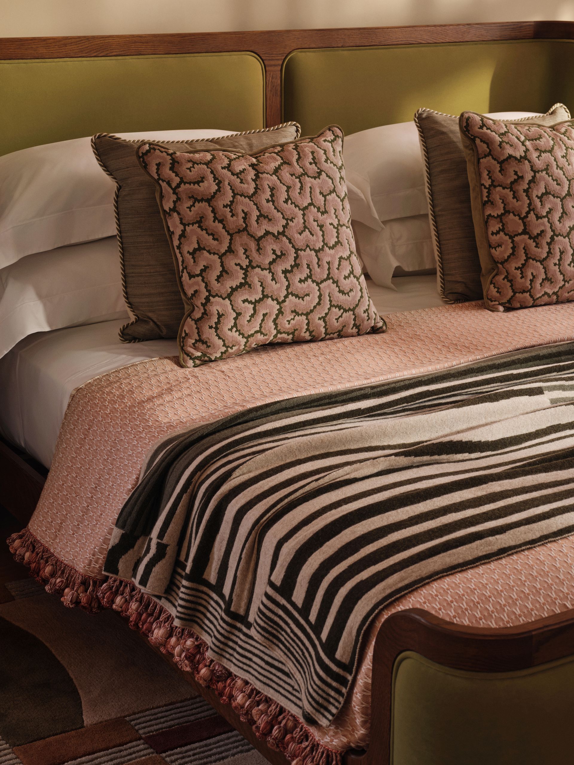 Bedding Trends for 2025 That Will Make Your Bed More Modern | Livingetc