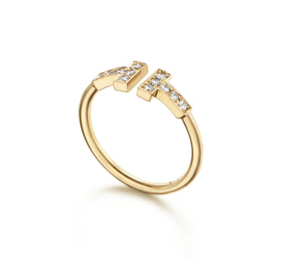 Taylor Swift Pairs a Crystal-Coated Dress With $36,000 Diamond Earrings ...