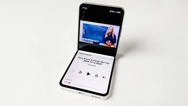 Nubia Flip 5G review: A Galaxy Z Flip-like experience for half the ...