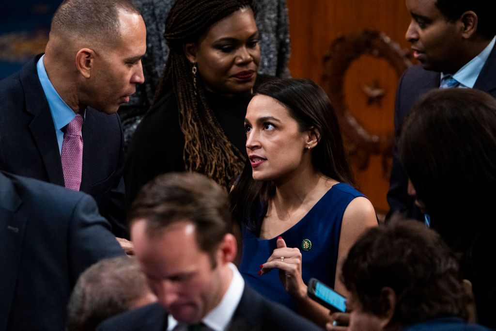 AOC says Democrats are 'open' to deal with McCarthy. Jeffries says Dems ...