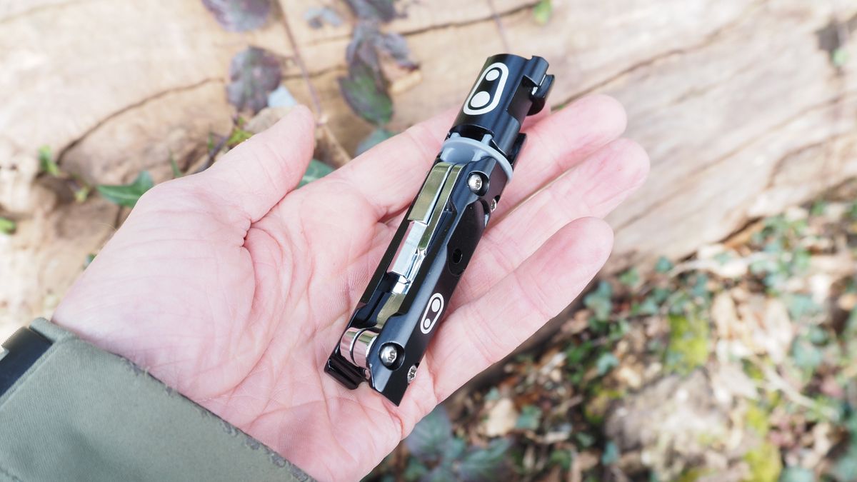 Crankbrothers SOS Tools TS18 Tube Stash Tool Kit review | Bike Perfect