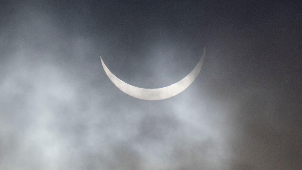 See spectacular photos from Saturday's partial solar eclipse | Live Science