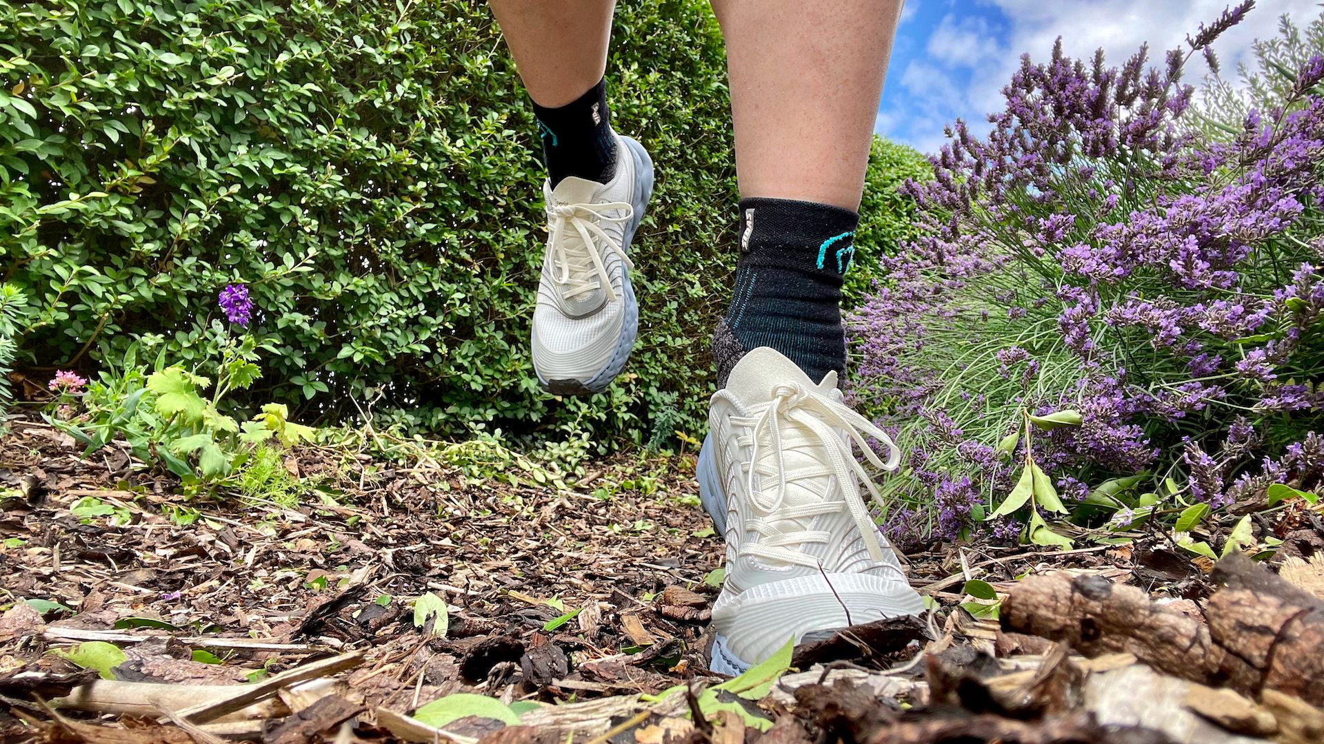 Is it ever OK to hike in sneakers? | Advnture