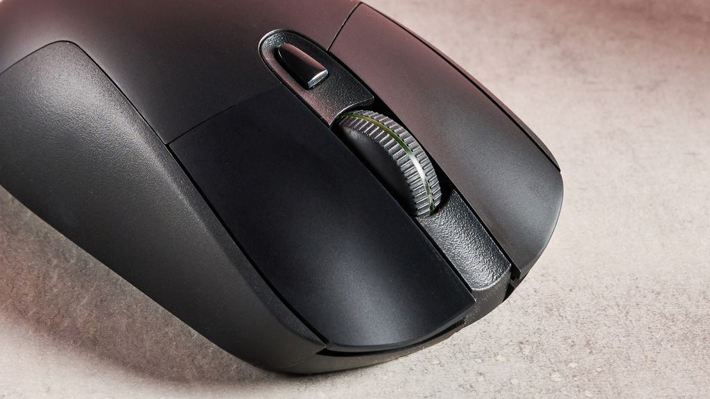 Logitech G703 Lightspeed review: a competent gaming mouse with a form ...