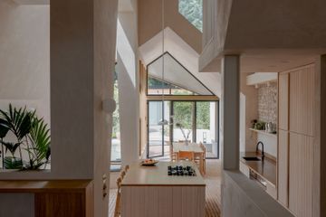 Geometric extension radically re-shapes a London Victorian townhouse ...