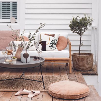 Outdoor rug ideas – 10 easy ways to revamp your outdoor space | Ideal Home