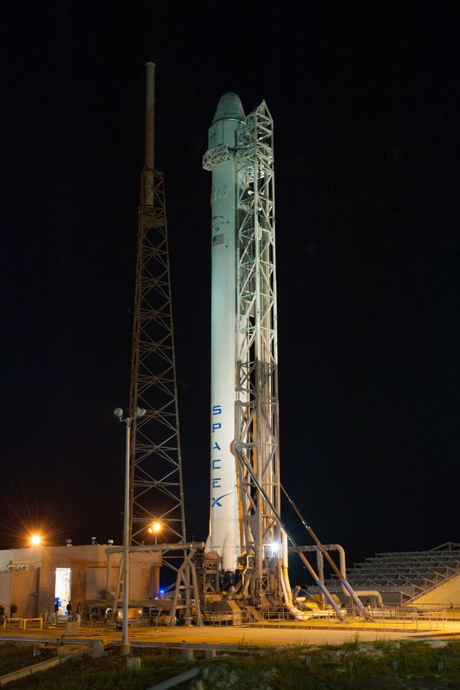 Photos: SpaceX Dragon Launches on Third Flight to Space Station | Space