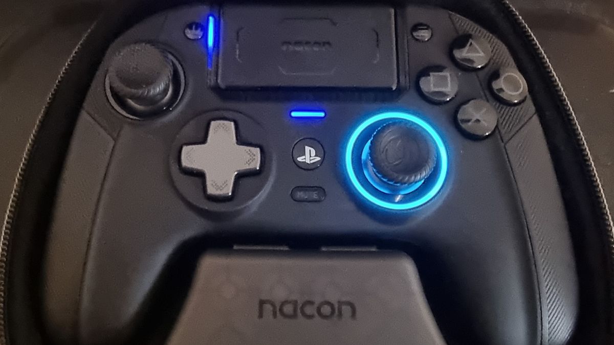 Revolution 5 Pro controller review - an awesome gamepad with a few ...