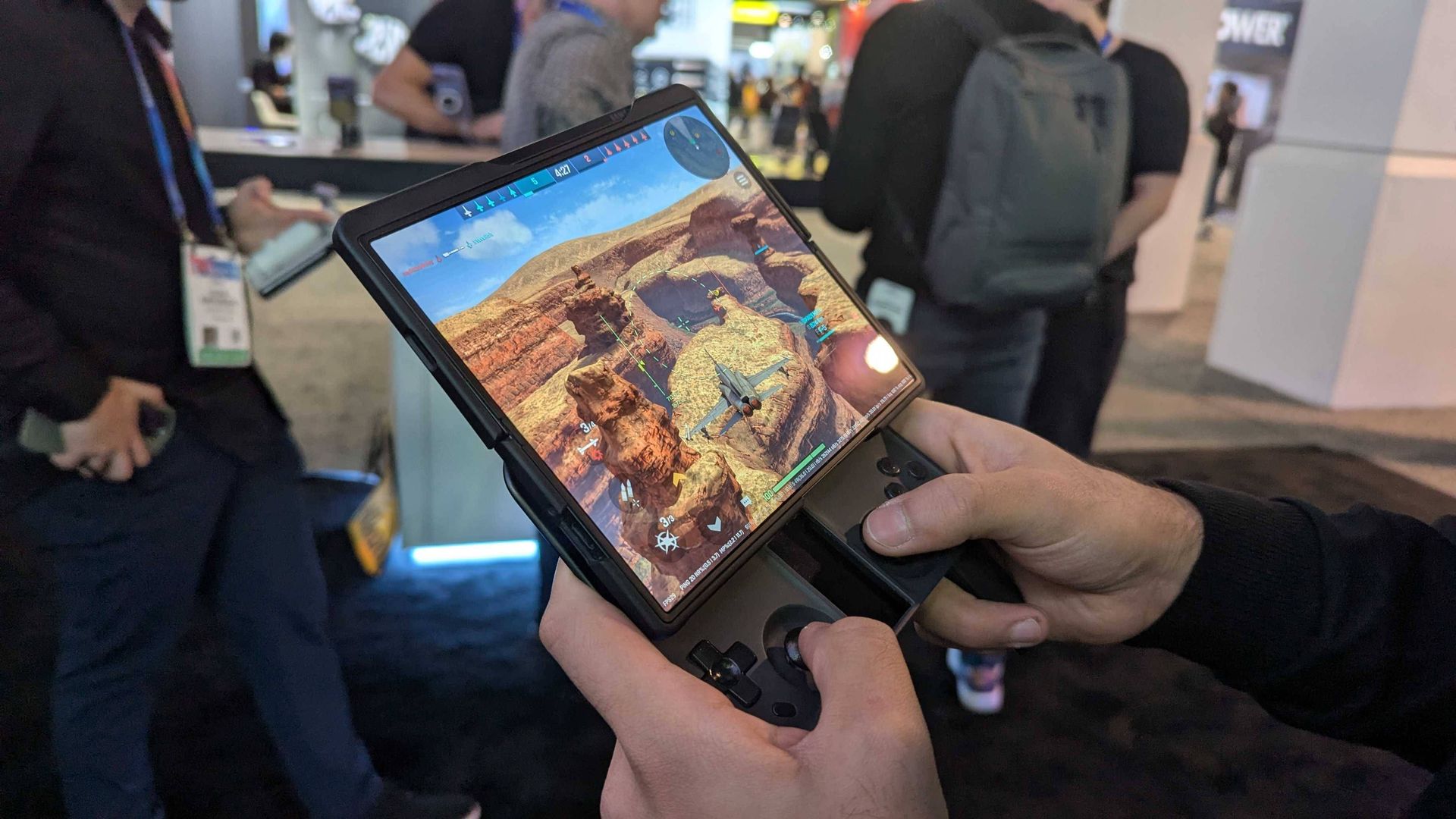 The MCON gaming controller lets you turn your phone into a modern PSP ...