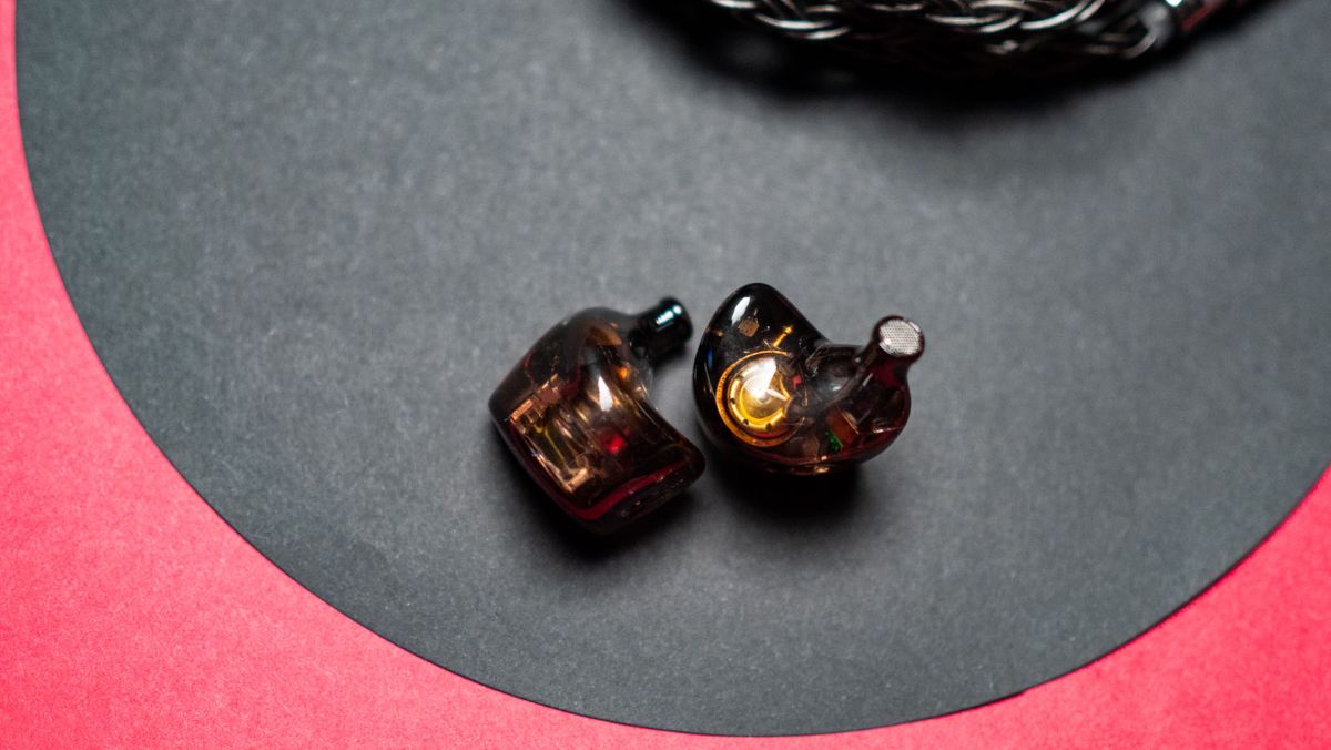 Fiio FX15 review: Setting a new standard for flagship IEMs | Android ...