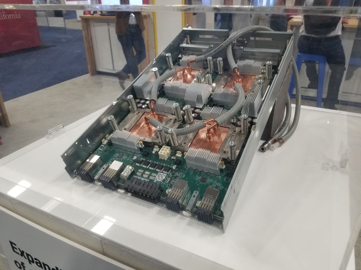 Supercomputing 2018: EPYC, Immersion and Quantum Computing | Tom's Hardware