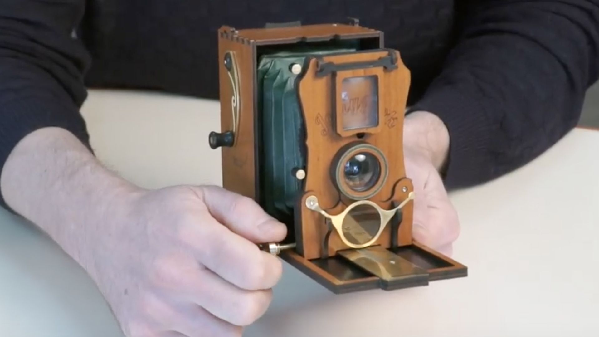 JollyLook Auto may be the weirdest camera you will see this year ...