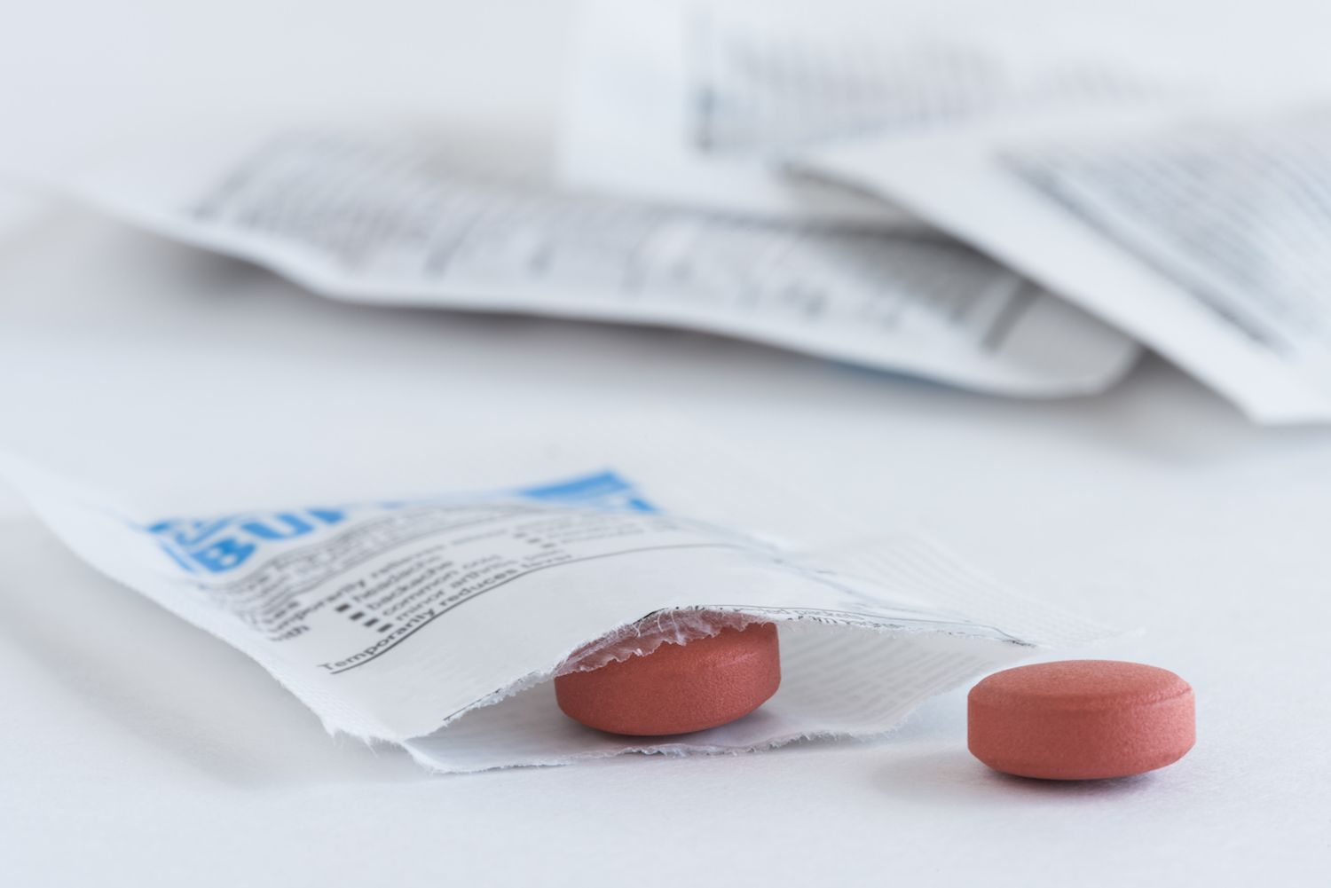 Ibuprofen: Dosage, Side Effects & Other Facts | Live Science