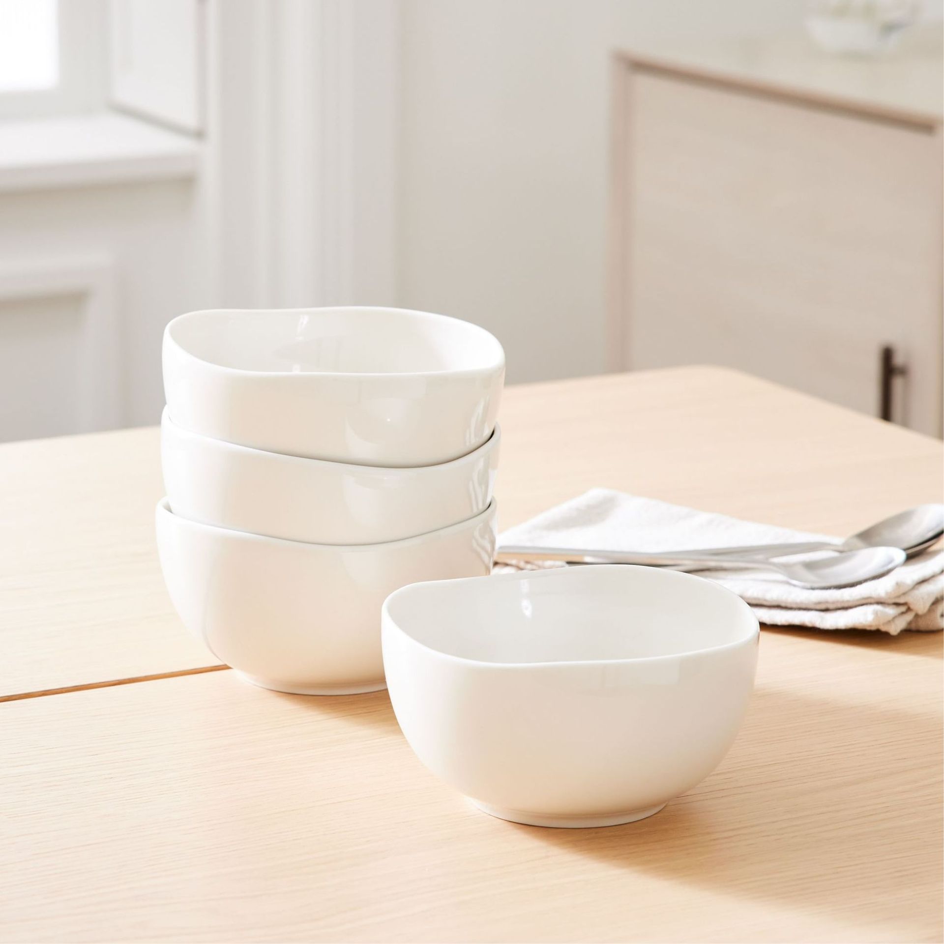 Reese Witherspoon's 'old money' kitchen cabinets are timeless | Homes ...