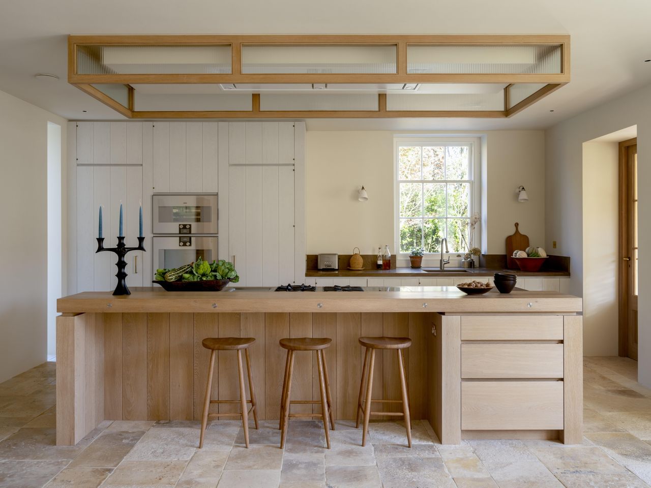 Designer's Room: A solid oak French kitchen that's been cleverly ...