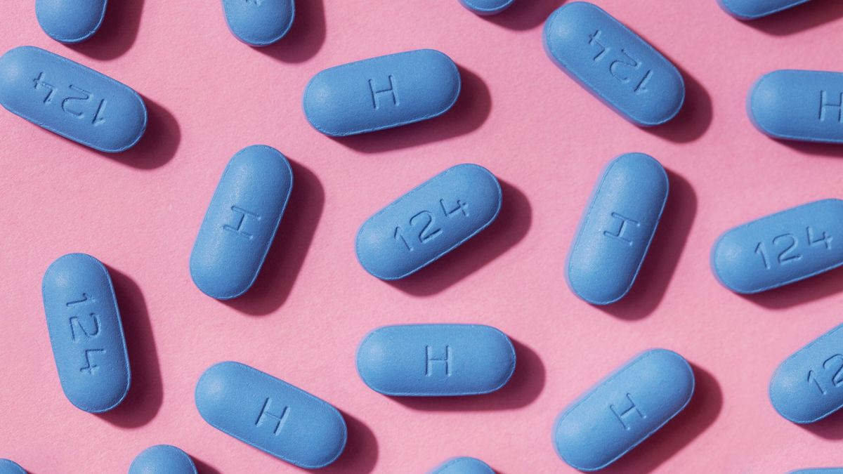 How has Magic Johnson survived with HIV? | Live Science