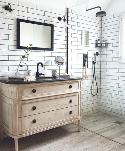 Outdated bathroom trends – 6 looks that designers avoid | Homes and Gardens
