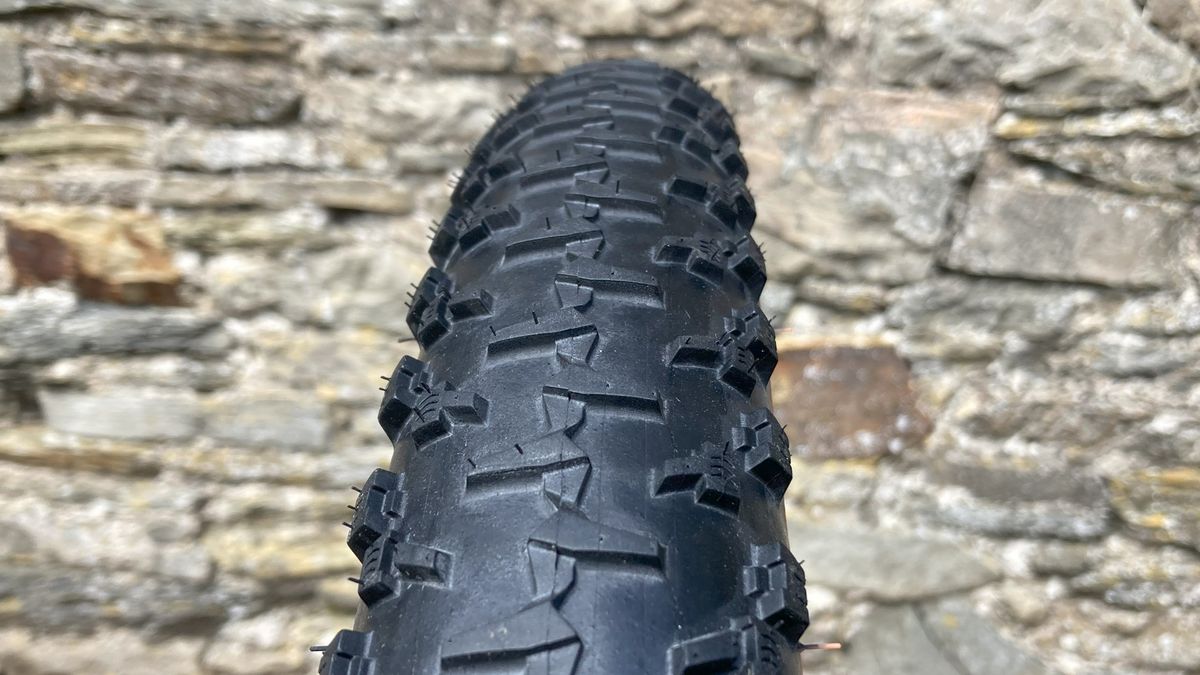 Hutchinson Python 3 Racing Lab tire review | Bike Perfect
