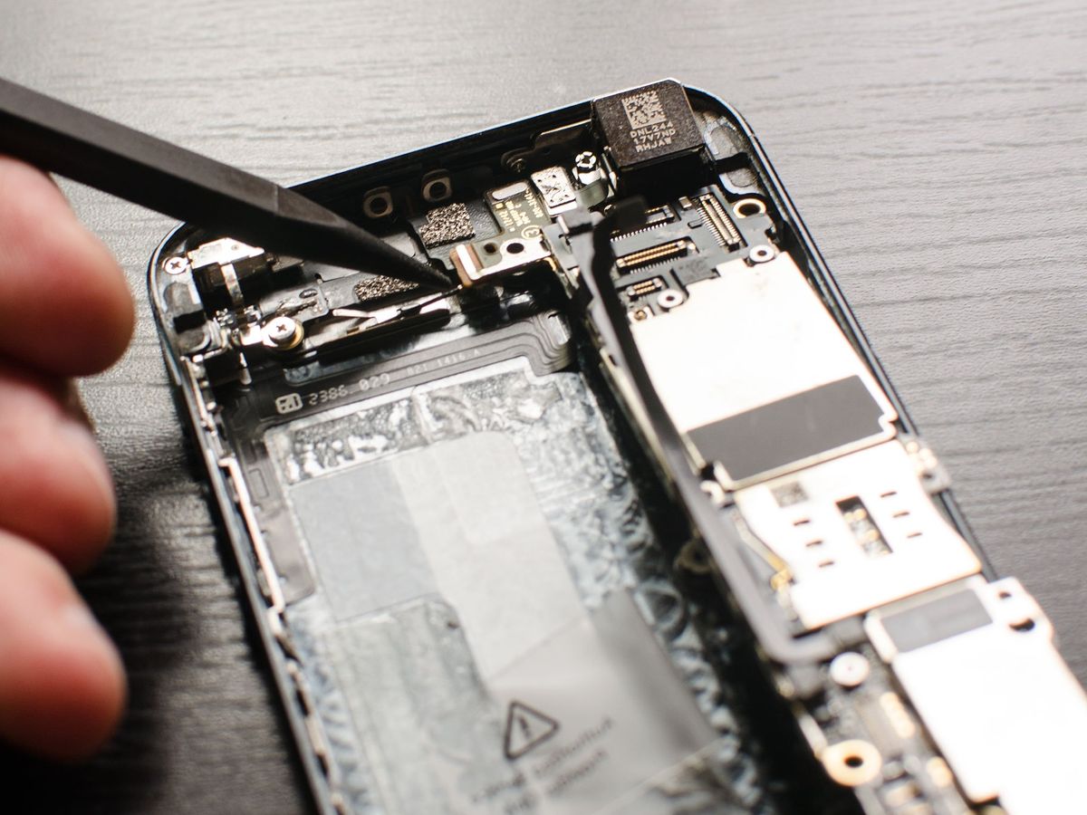 How to fix a stuck power button on an iPhone 5 | iMore