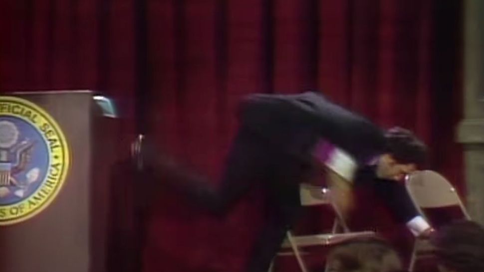 25+ Fun Facts About Chevy Chase And The Comedian’s Legendary Career ...