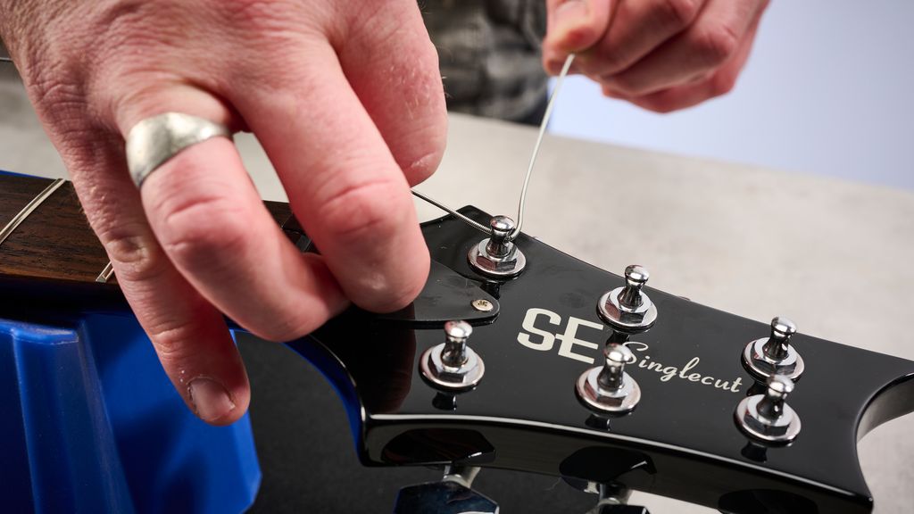 4 causes of your guitar going out of tune and how to solve them ...