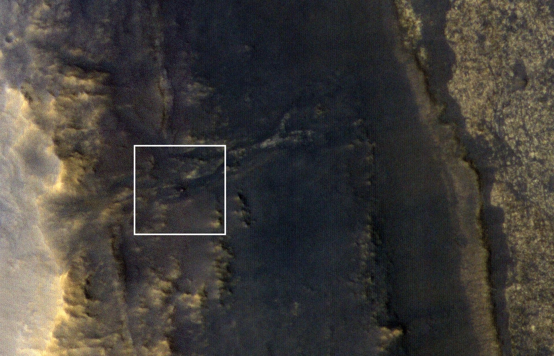 Silent Opportunity Mars Rover Spotted from Space (Photo) | Space