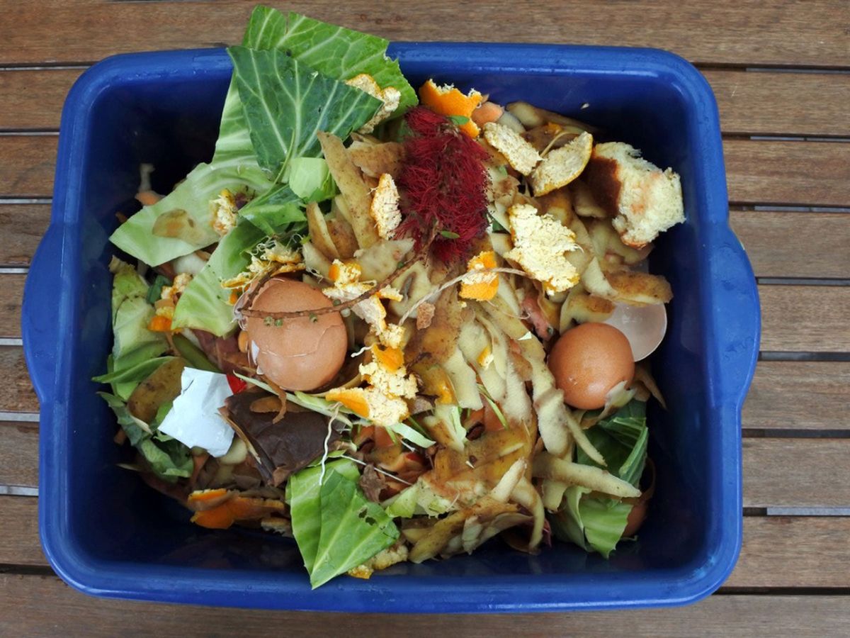 Small Space Composting – Tips For Composting In Small Spaces ...