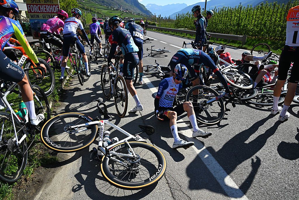 2026 pro cycling injury list – All the riders currently out of racing ...